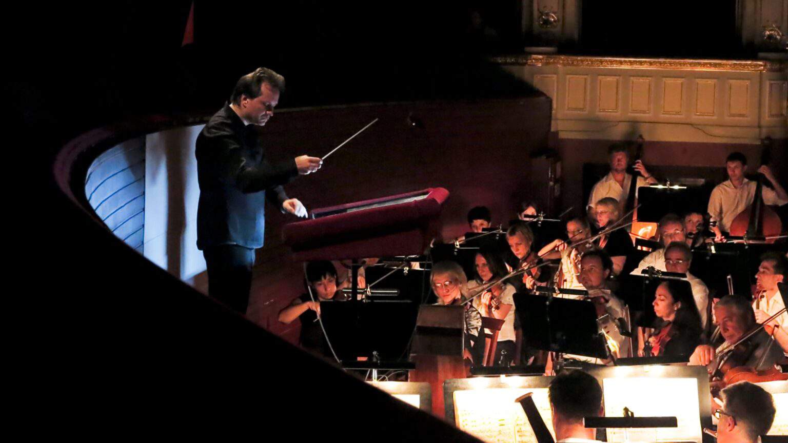 15 Compelling Reasons to Fall in Love with Opera (and 10 Operas to Jump ...