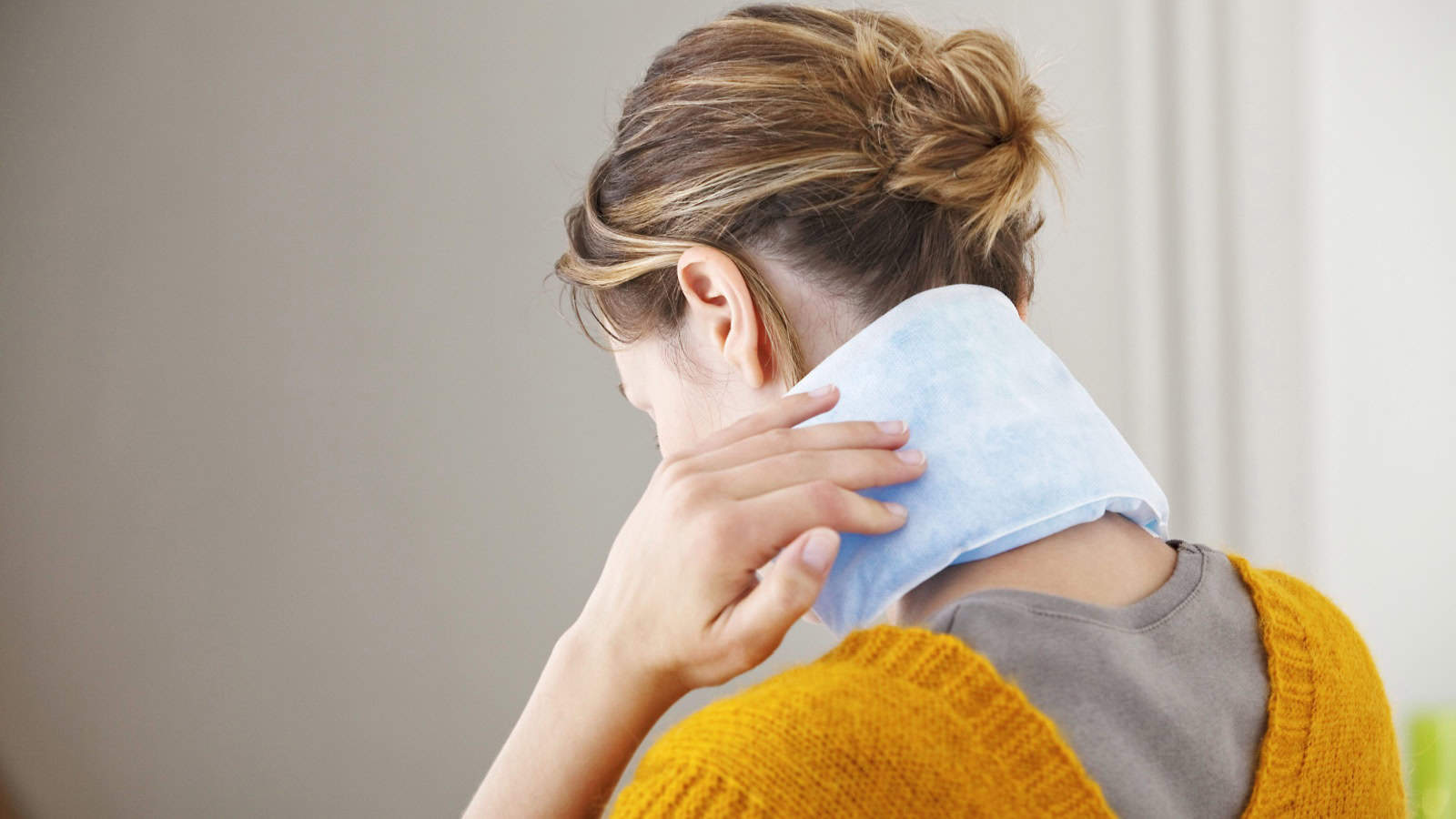 Heat or Ice? Find Out Which One Speeds Up Recovery! - The Queen Zone
