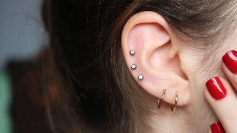Earrings Hurting Your Ears? This Is Why & What You Can Do About It ...