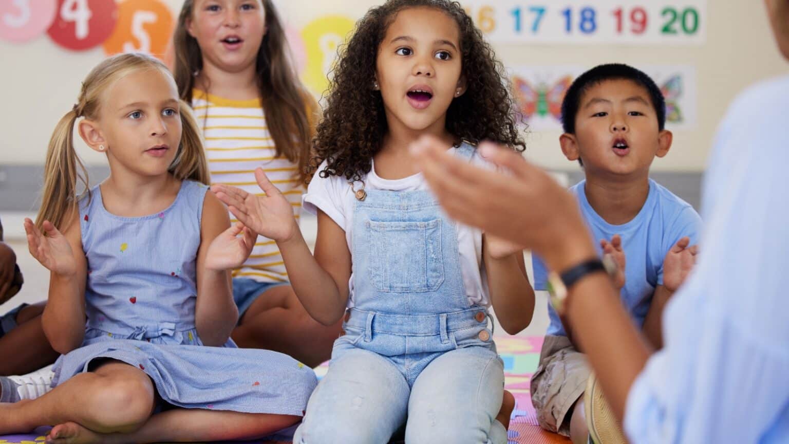 The “dark” nursery rhymes you probably sang as a kid - The Queen Zone
