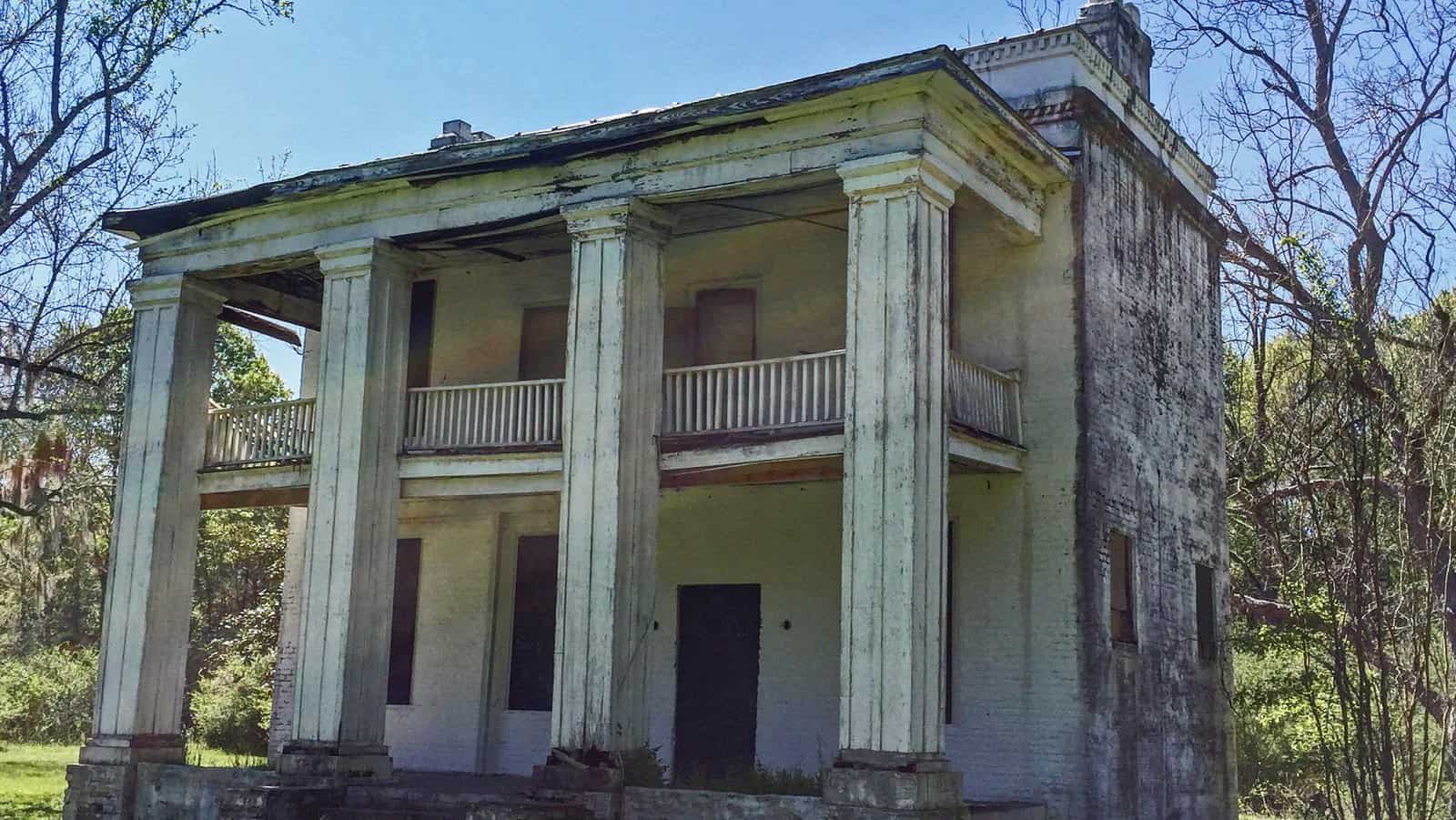 America's Modern Ghost Towns: 10 Communities Abandoned Since 1970 - The ...