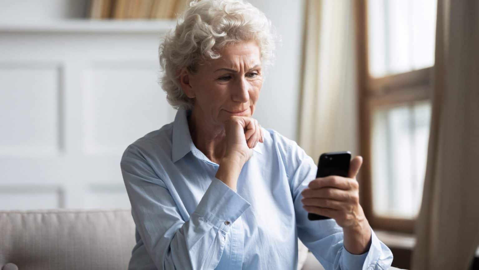 11 Phone Use habits that instantly give away your generation - The ...