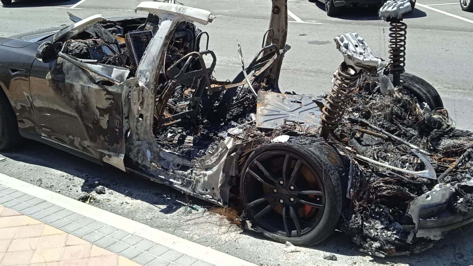Why Electric Vehicles (EVs) Can Burst Into Flames - The Queen Zone
