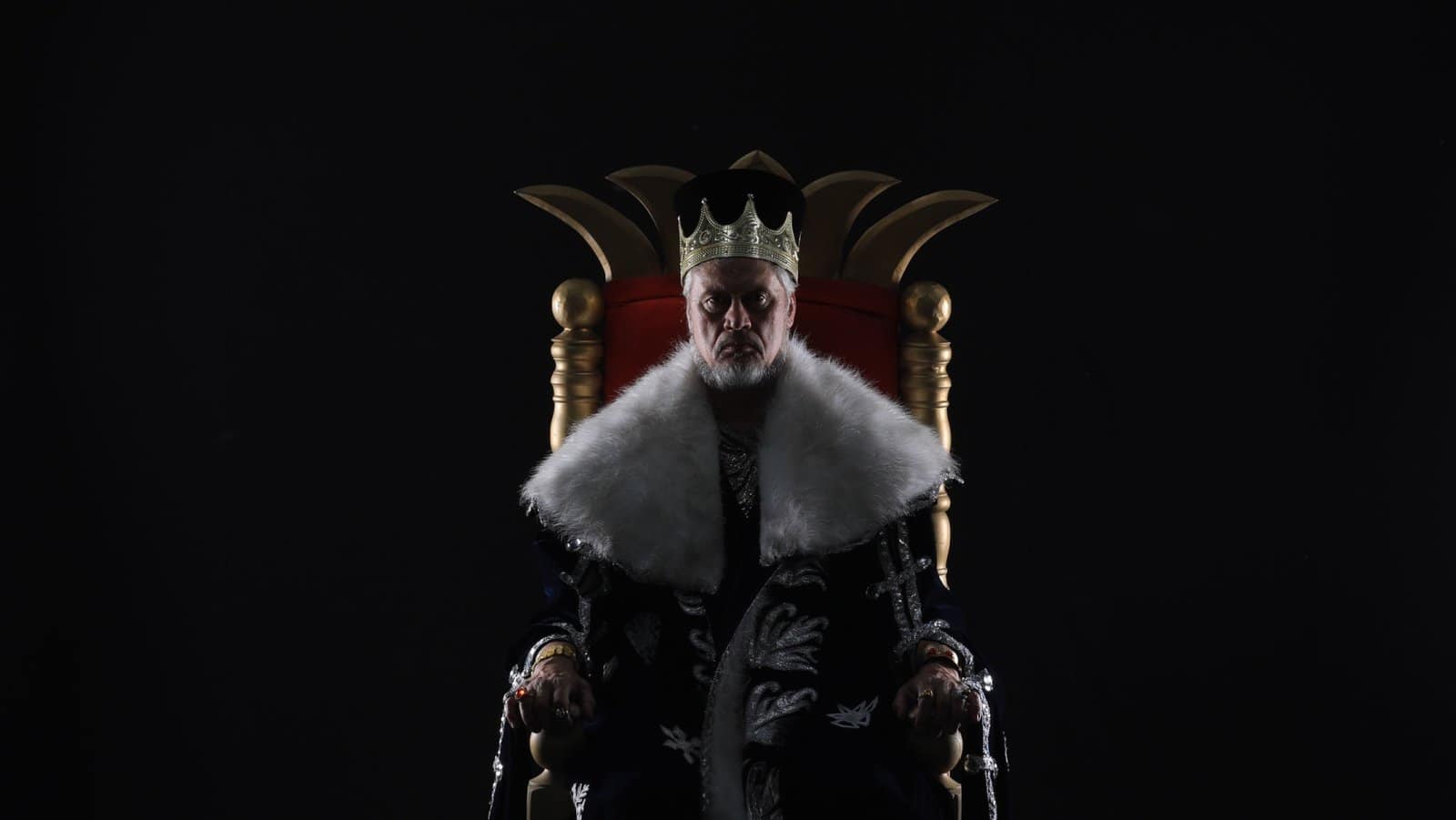 What Is A King? And Why The U.S. Doesn’t Have One...Yet? - The Queen Zone