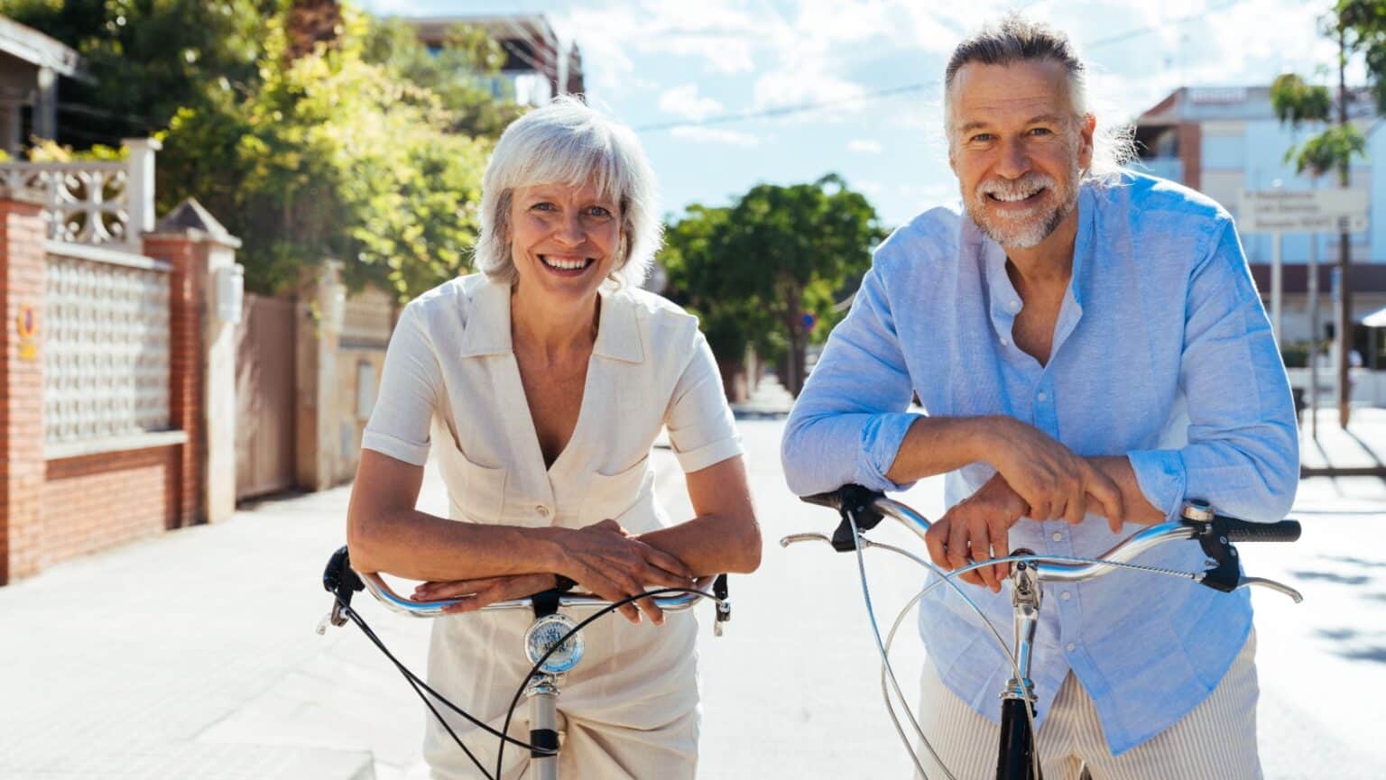 12 Habits of People Who Never Seem to Age (Hint: It’s Not Skincare ...