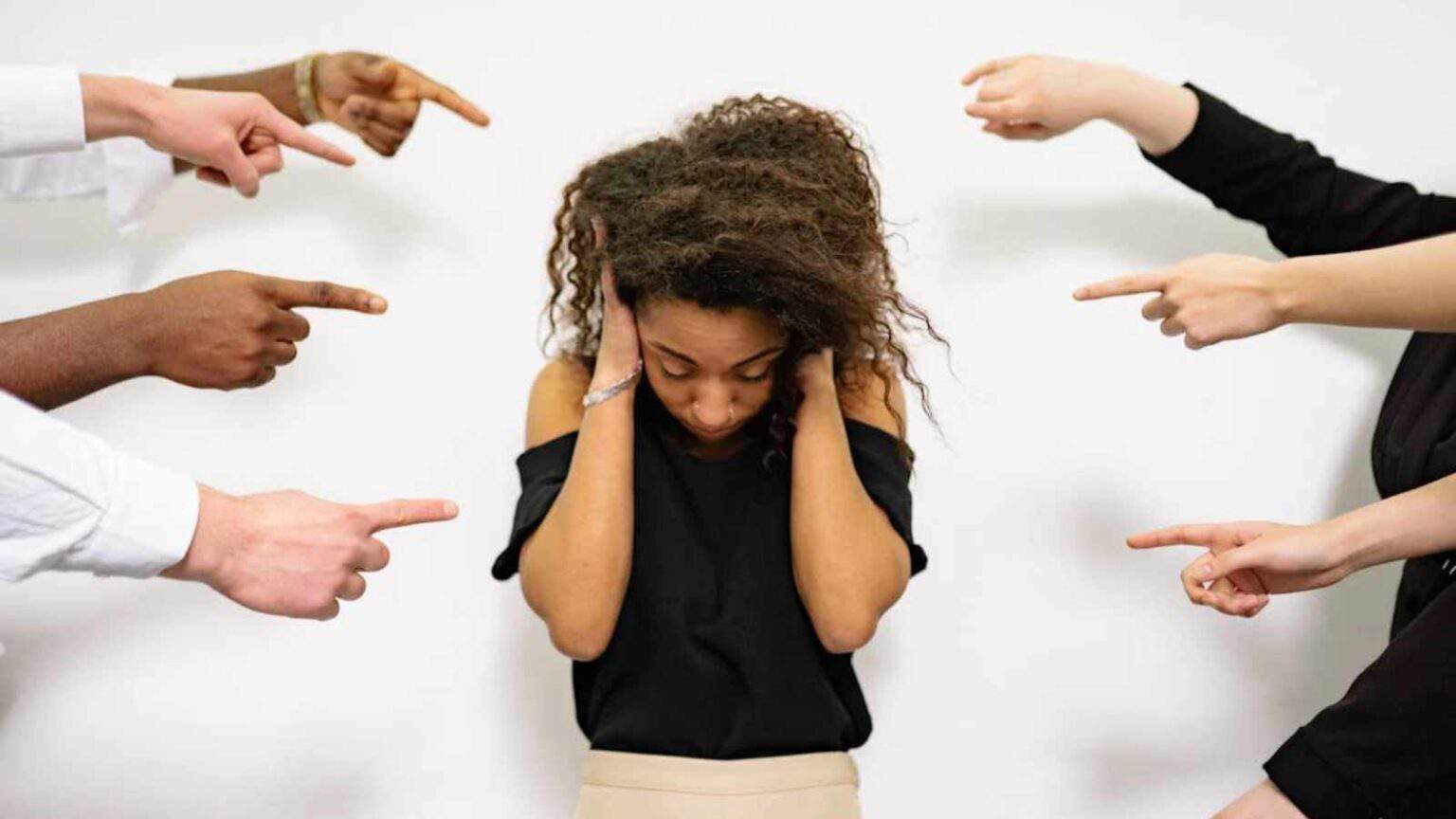 13 cultural lines Americans hate seeing crossed - The Queen Zone