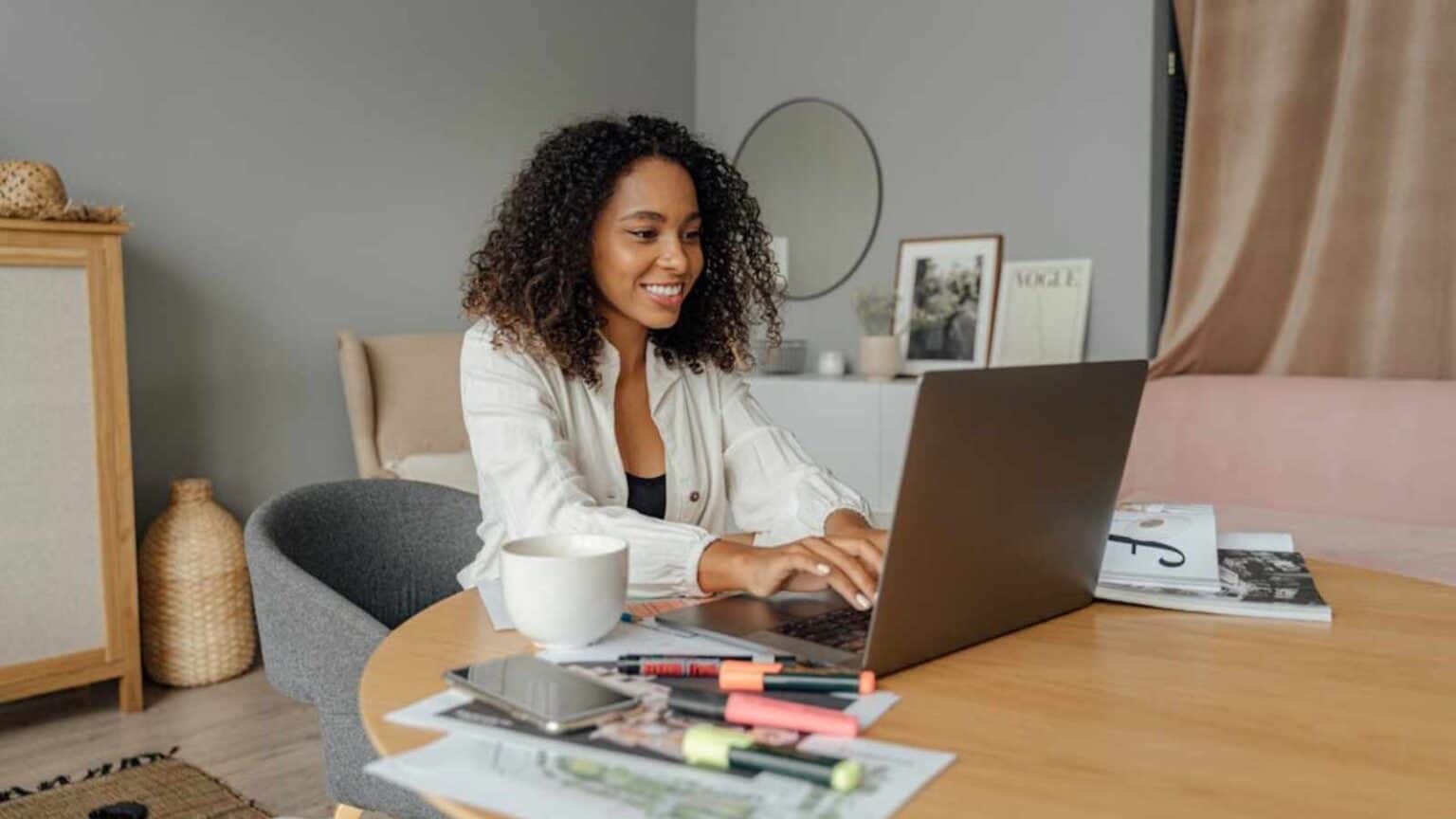 12 Unspoken Workplace Rules Gen Z Should Follow - The Queen Zone