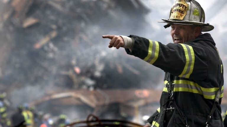 13 Worst Jobs in the World - The Queen Zone