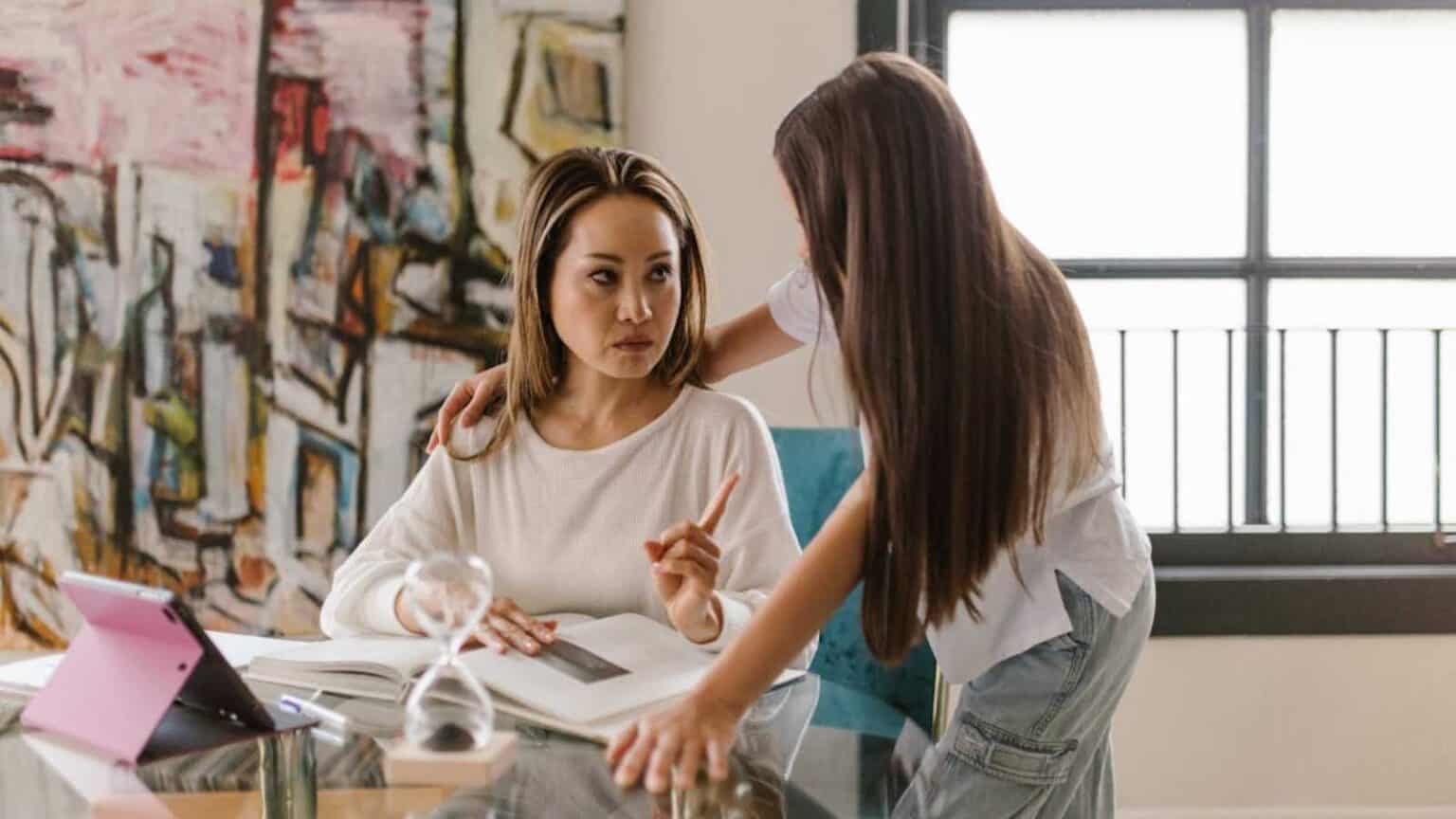 12 phrases that will instantly silence an arrogant person. - The Queen Zone