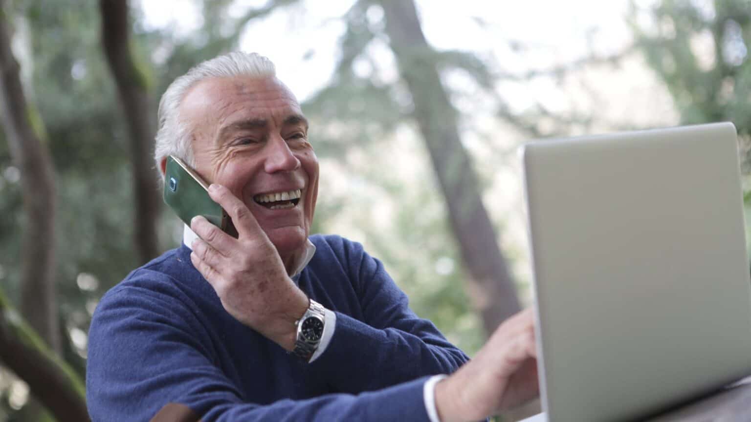 10 outdated habits older people keep doing because no one corrects them ...