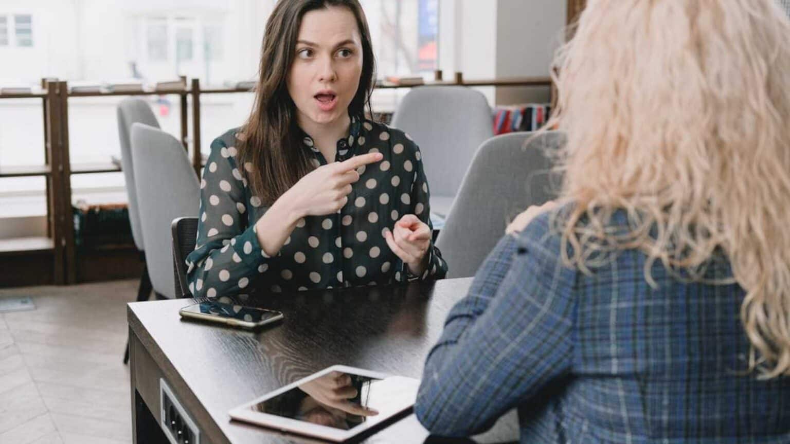 12 phrases that will instantly silence an arrogant person. - The Queen Zone