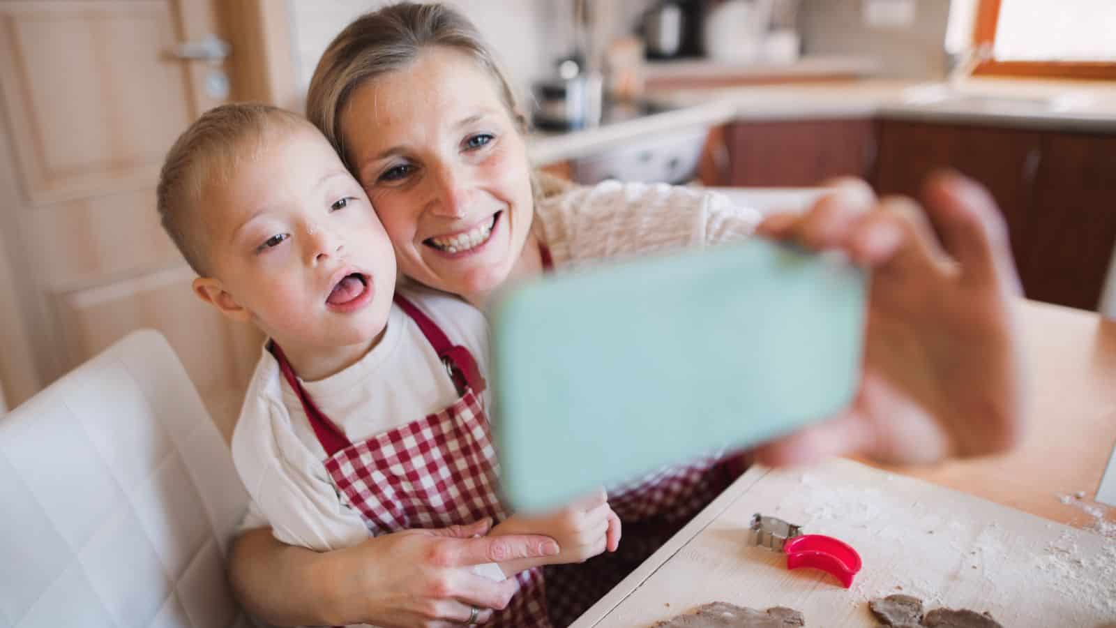 12 powerful lessons every woman can learn from moms raising children ...