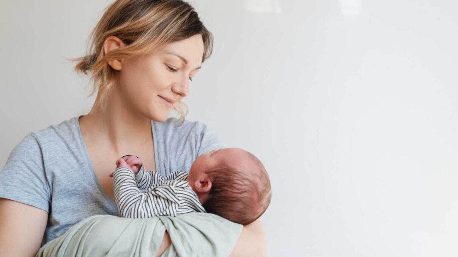 12 ways society pressures women into motherhood and why saying no is ...